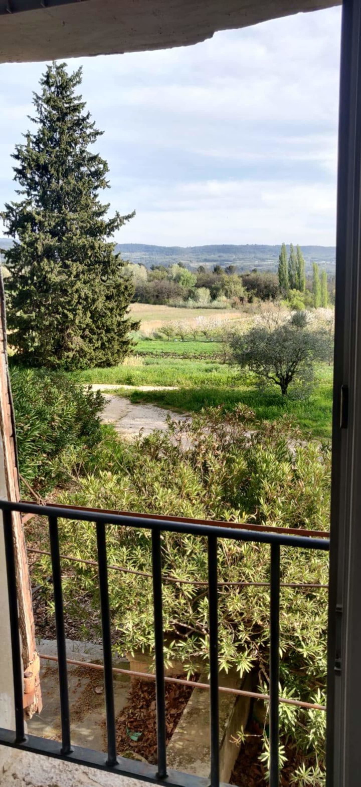 Logement à La Campagne Dans Un Ancien Prieuré - Bonnieux