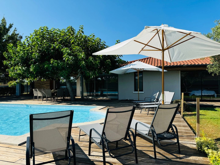 Villa Piscine, 12 Personnes à 5 Min De L'océan - Bias