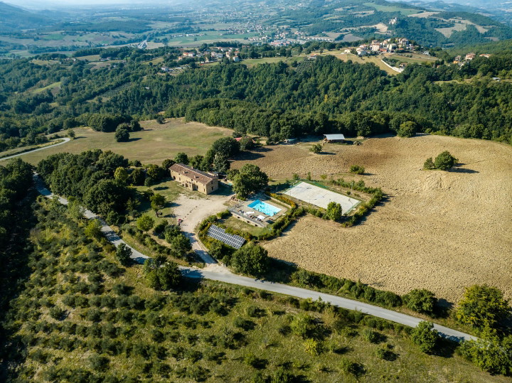 Bio Agriturismo Assiolo Pool - 20 Sleeps - Gubbio
