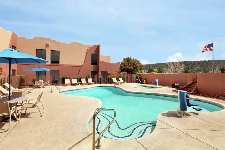 Near Red Rocks With Free Breakfast + Pool - Sedona, AZ