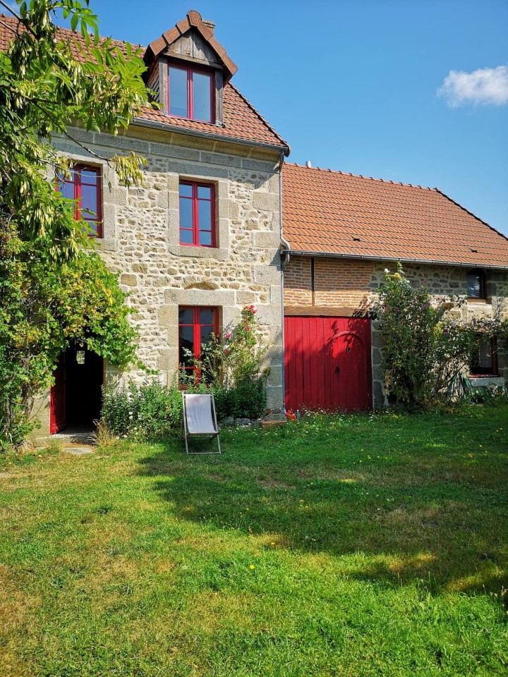 Un Studio Dans Les Champs - Creuse