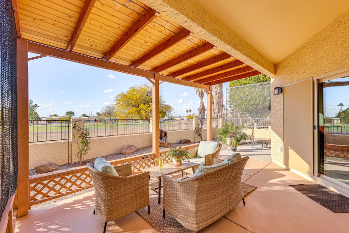 Mesa Golf Course Home Near Spring Training & River - Mesa, AZ