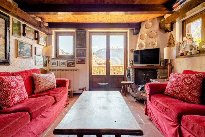 Cozy House With Private Garden - Courmayeur