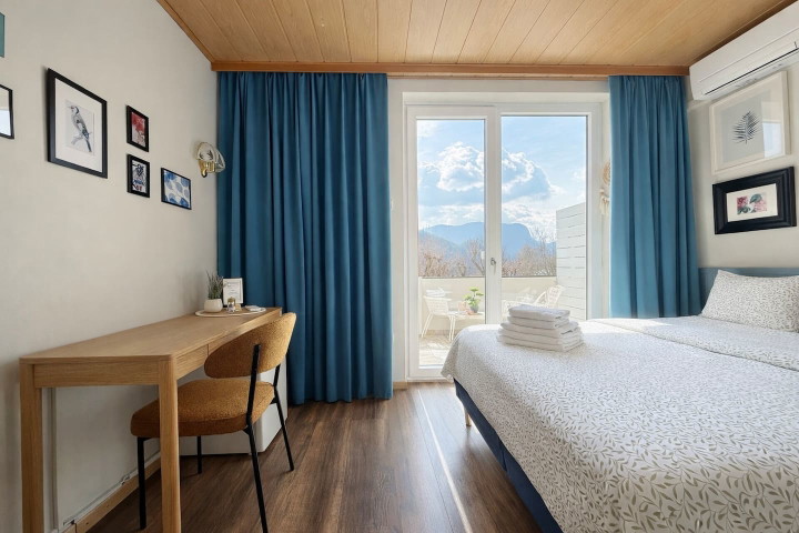 Lakefront Bled Unit 1 (Castle View, 50m Bus) 1/8 - Słowenia