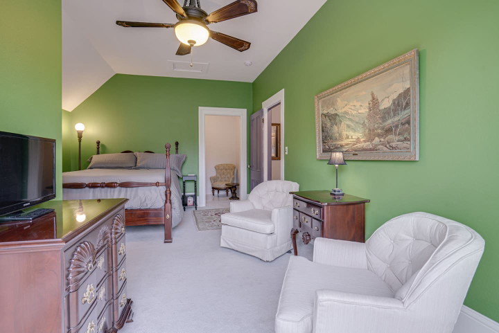 Meadow Suite - Silverton, OR