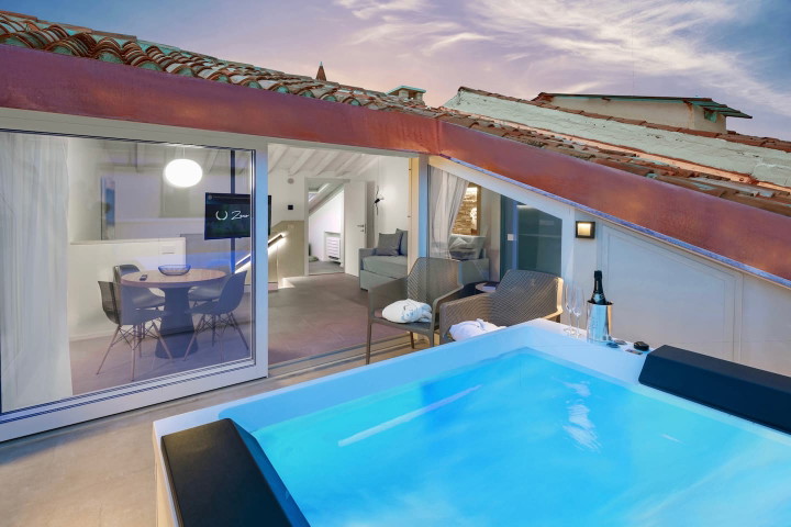 Zeno Suites | Deluxe Suite | Rooftop - Verona