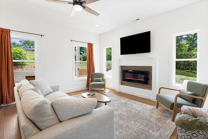 Private Retreat Near Downtown + New Game Room - Asheville, NC