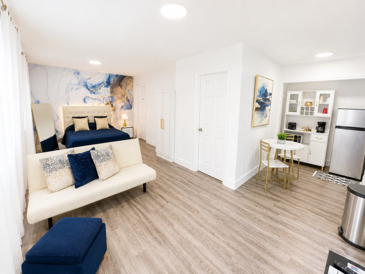 Luxury Studio Walk To Hard Rock Stadium - Miramar, FL