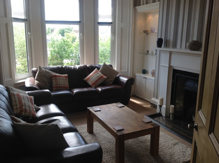 Great Location Walking Distance To All Amenities. - Largs