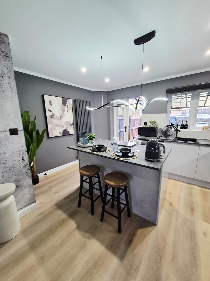 Elegant 2 Bedroom House / Free Parking ️ - Falkirk