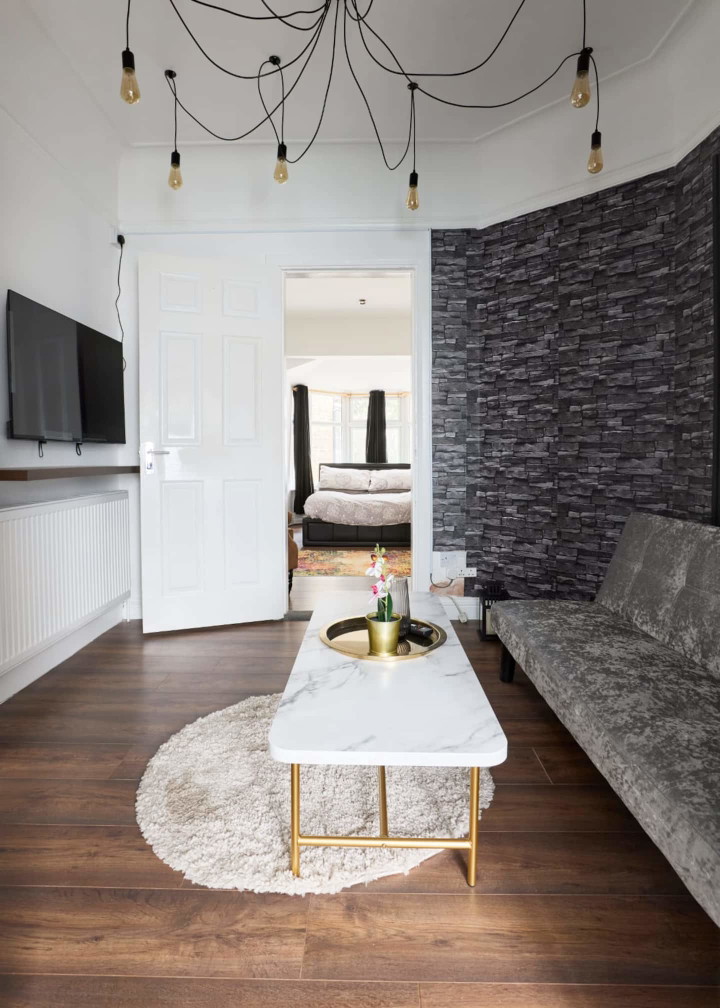 3-min Walk To Woodford Tube St, Cosy Guest House - Londra