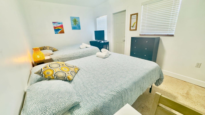 Lovely One Bed 5 Min To City Center With Parking - Miami, FL