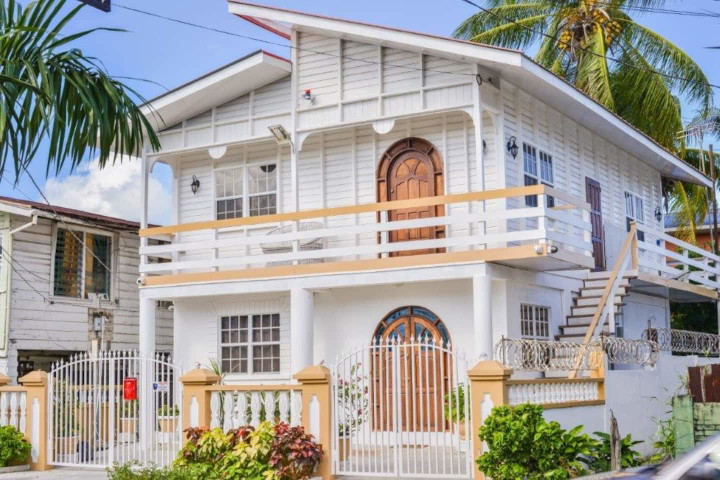 Fully Furnished 2nd Floor 2 Bedroom Apt With Ac - Guyana