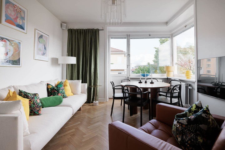 Top-floor Flat W/ 2 Balconies In Upscale Area - Stockholm