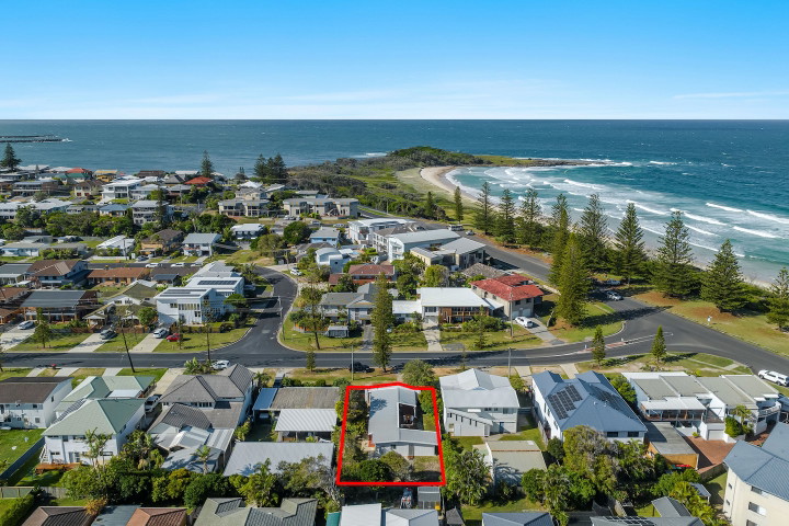 Pippi Beach Shack In Yamba - Yamba