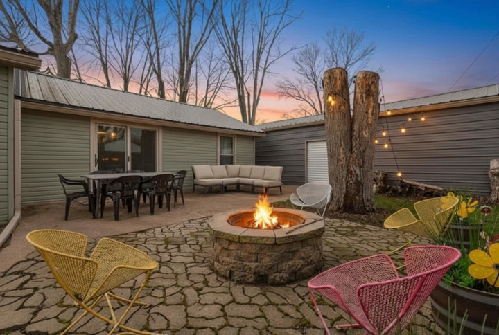 Chickasaw Chill House | Sleeps 6  Fire Pit - Indian Lake, OH