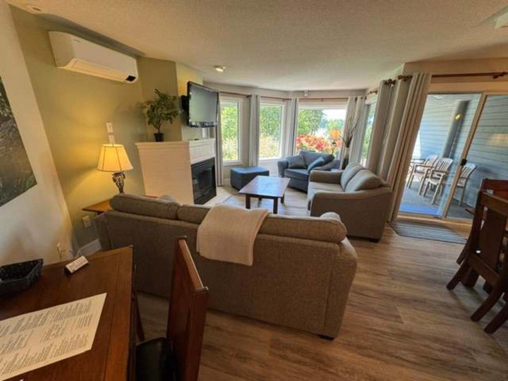 West Coast Oasis  Oceanside  Full Kitchen  2bd - British Columbia