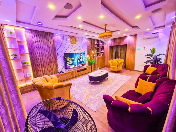 Engeemos Bookastay Luxurious Apartment Olomore - Nigeria