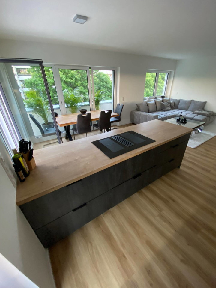 Dachterrasse · 17 Min. Zum Oktoberfest · Parkplatz - Munich