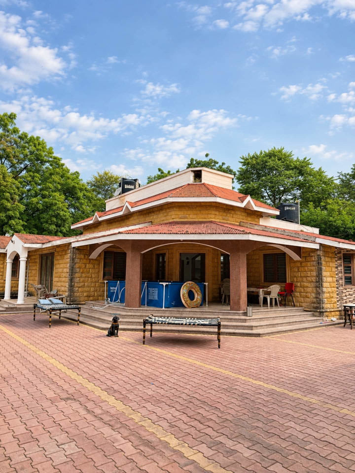 Spacious 4bhkprivate Villa Luxury, Comfort Private - Ahmedabad