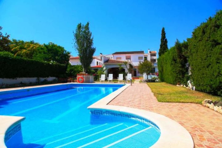 Villa Paris - Costa Dorada, España