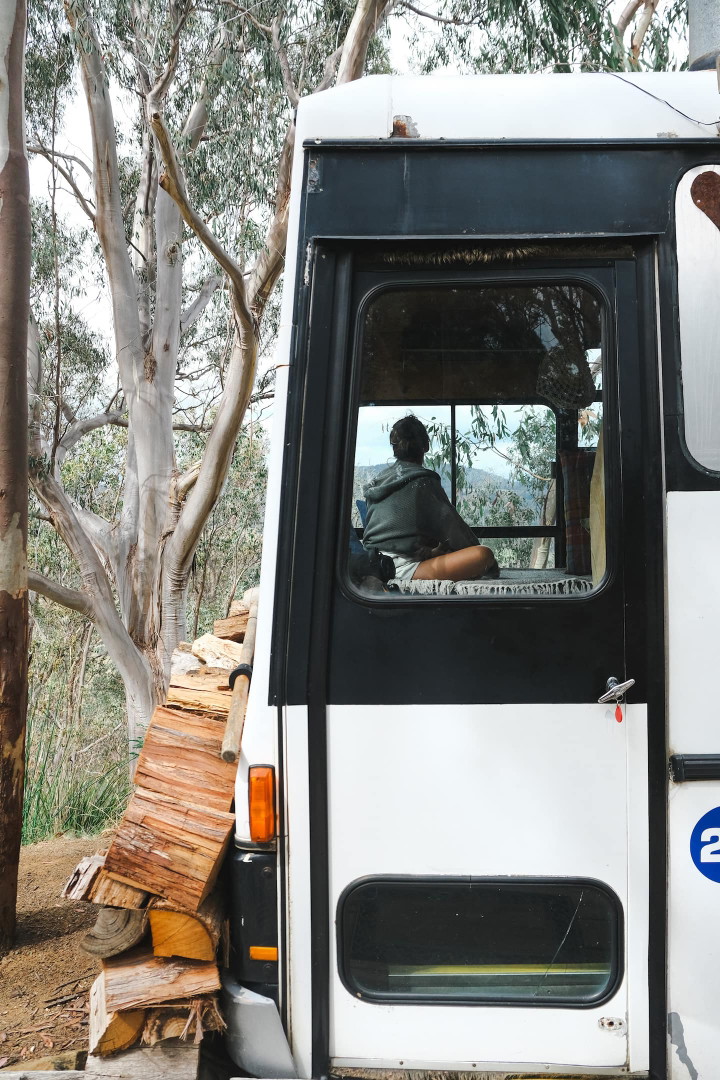 Bus & Hot Tub - Secluded Eco Forest Retreat - Australia