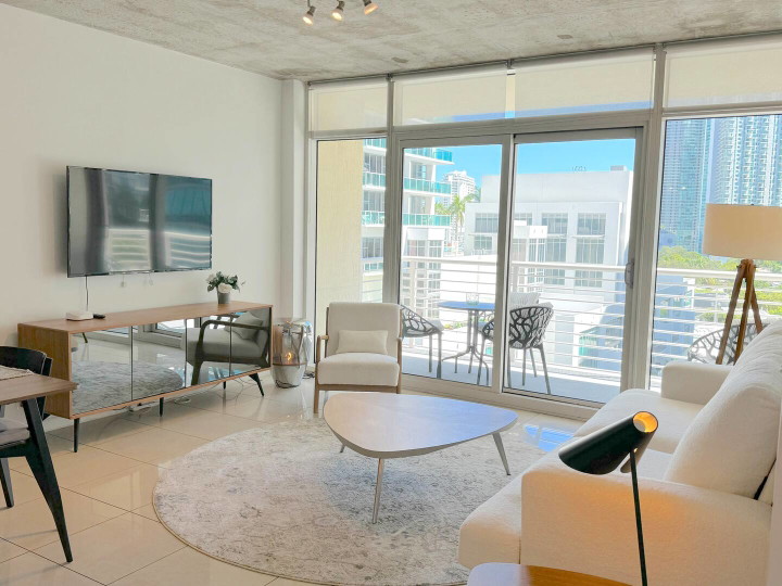 Luv This Place By Superhost - Dennis T. - South Beach, FL