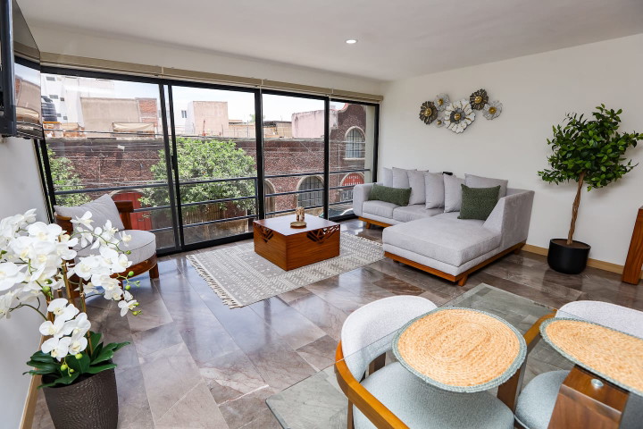 Spacious And Comfortable Apartment Between Col. Americana And Downtown. - Guadalajara