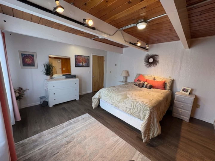 Spacious Lower Level Living All For You! - Corvallis, OR