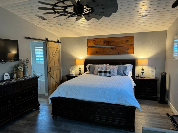 Rustic Yet Modern Guest House - Merced, CA