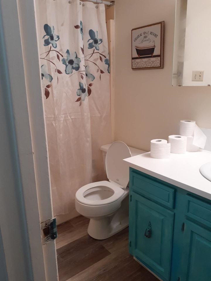 Medicine Hat  Corner Lower Unit - Medicine Hat