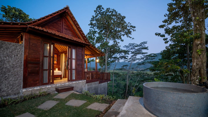 Jungle Bath + Paranomic Views | Sidemen Villa - Sidemen