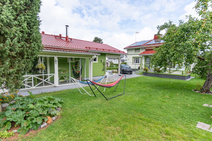 Cottage With Sauna, Patio With Barbecue & Jacuzzi - Tampere