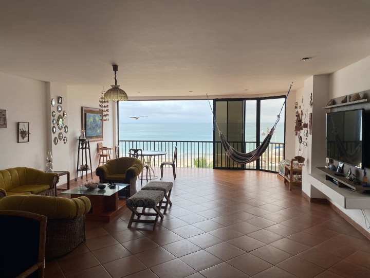 Salinas | Spacious Apartment | Oceanfront - Salinas