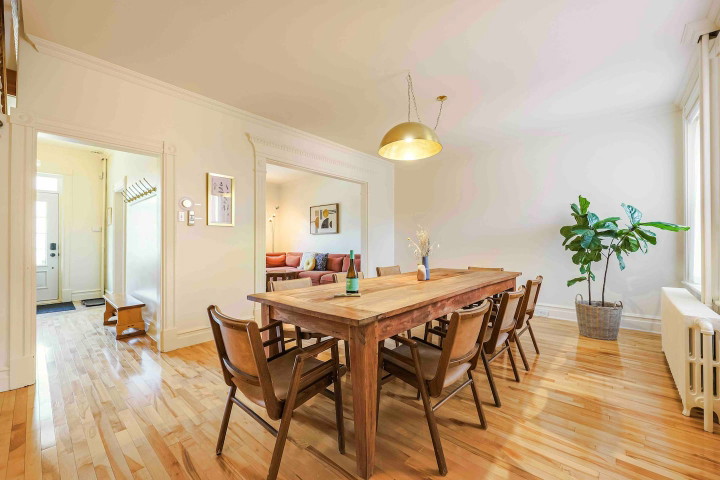 Maison Royale I · Maison Entière, 6 Pers., 2 Sdb - Trois-Rivières
