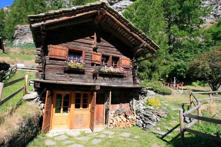Chalet Mazot Le Miezo Avec Petit Sauna à Evolène - Canton du Valais