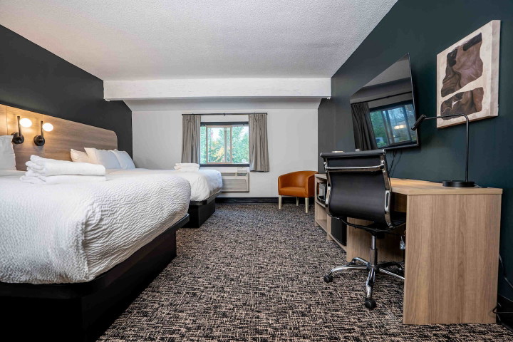 Double Queen | Northwinds - Revelstoke
