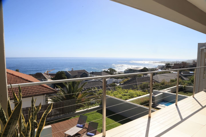 Cape Atlantis 5 Star Villa (Camps Bay) Heated Pool - Camps Bay
