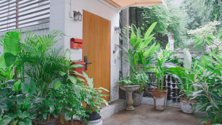 Private Garden House, 1-min Bts, 3 Baths, Sleeps 8 - Bangkok