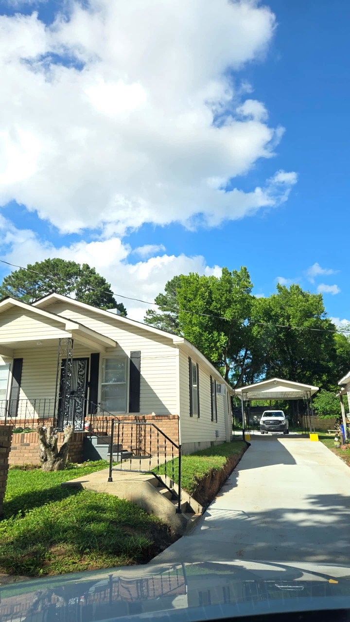 The Cozypearl Of Florence
Boat Park
1king 1queen - Muscle Shoals, AL