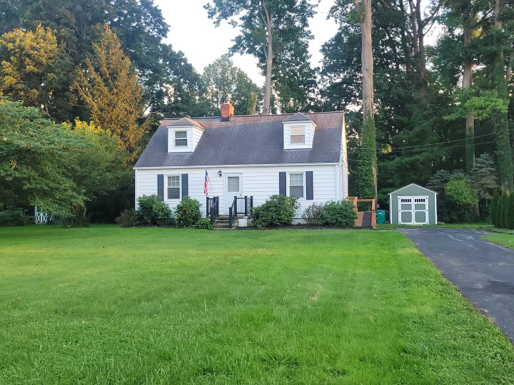 The Fairview Cottage | Walk To Kirtland Temple - Willoughby, OH