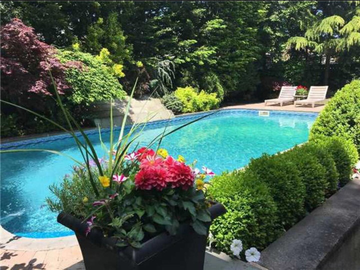 Cozy House With Pool & Fireplace - Freeport, NY