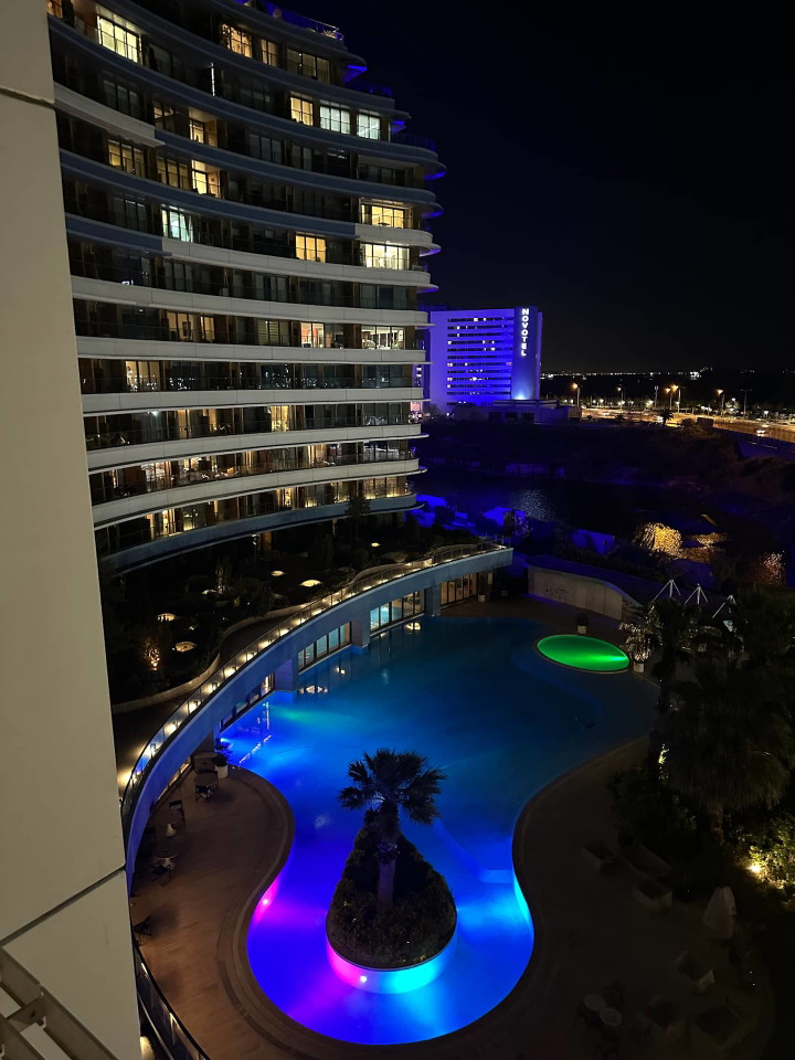 Deniz Ve Havuz Manzarası İLe Beraber ŞıK Suit - Ataköy