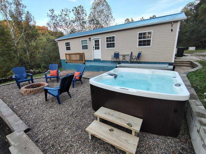 Mountain Getaway With Hot Tub & View Unit A - Charleston, WV