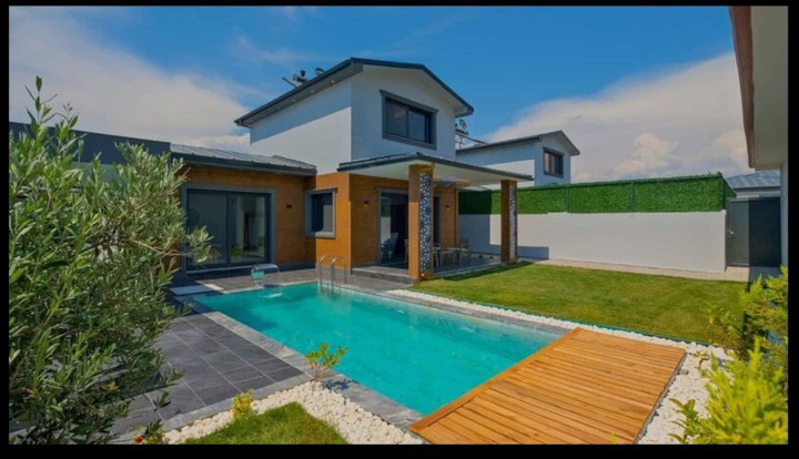 Jacuzzi Villa Tuğsel With A Modern Garden Pool In The Center - Hisarönü