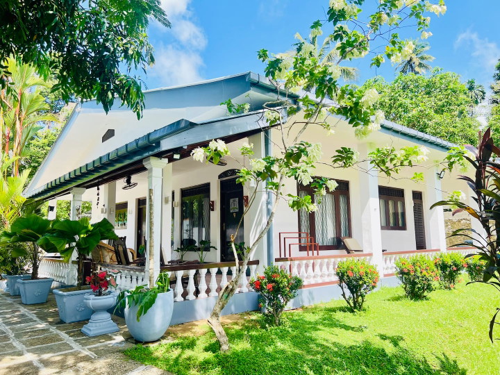 101 Sterrling Villa - Hikkaduwa