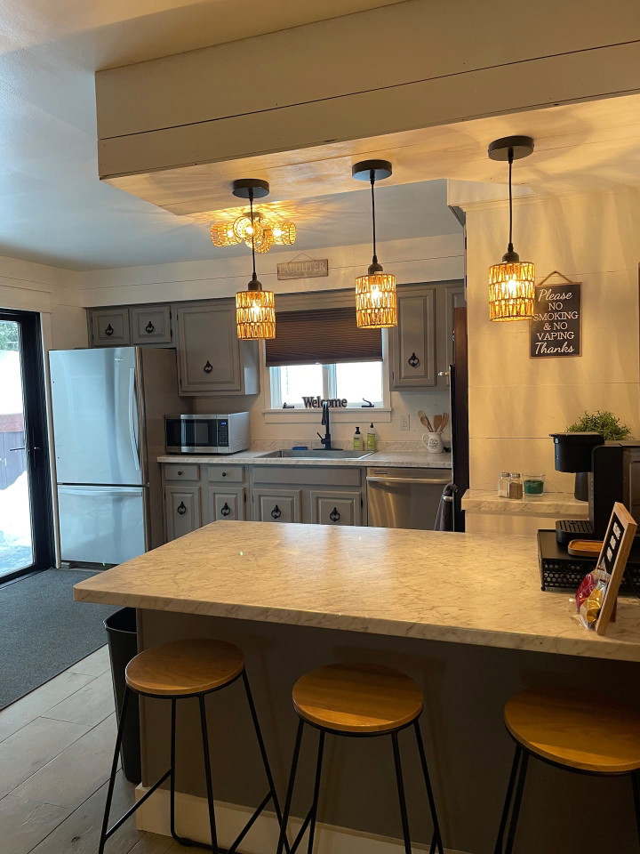 Large House:stay Tonight! Hot Tub, King Bed, Beach - Erie, PA