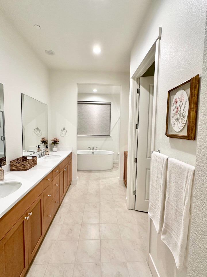 Cute Newly Built Luxe Custom Single Story - Manteca, CA