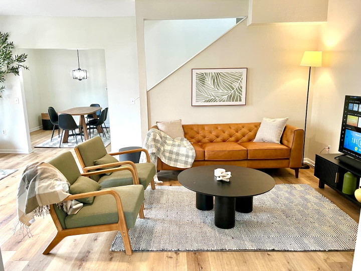 Historic Rose House | Downtown, 2 Full Baths - Battle Creek, MI