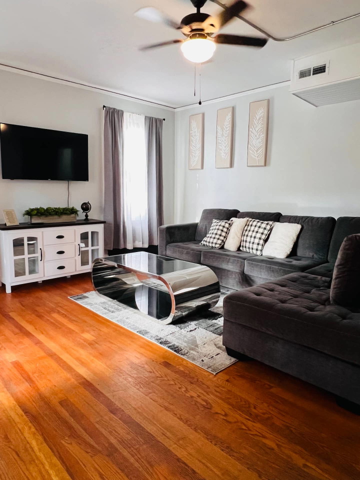 Downtown Asheboro Apartment! - Asheboro, NC